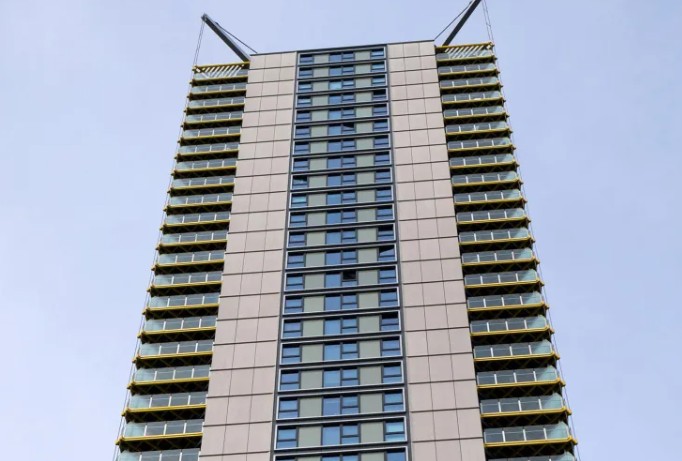 Couple and Their ‘Very Ill’ 9-Year-Old Son Plunge from Luxury High-Rise ...